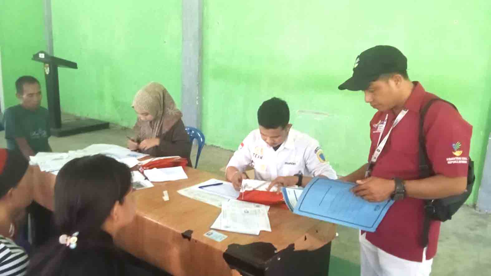 Penyaluran KKS dan Buku Tabungan Bagi KPM PKH dan BPNT TP PKK Musi ...