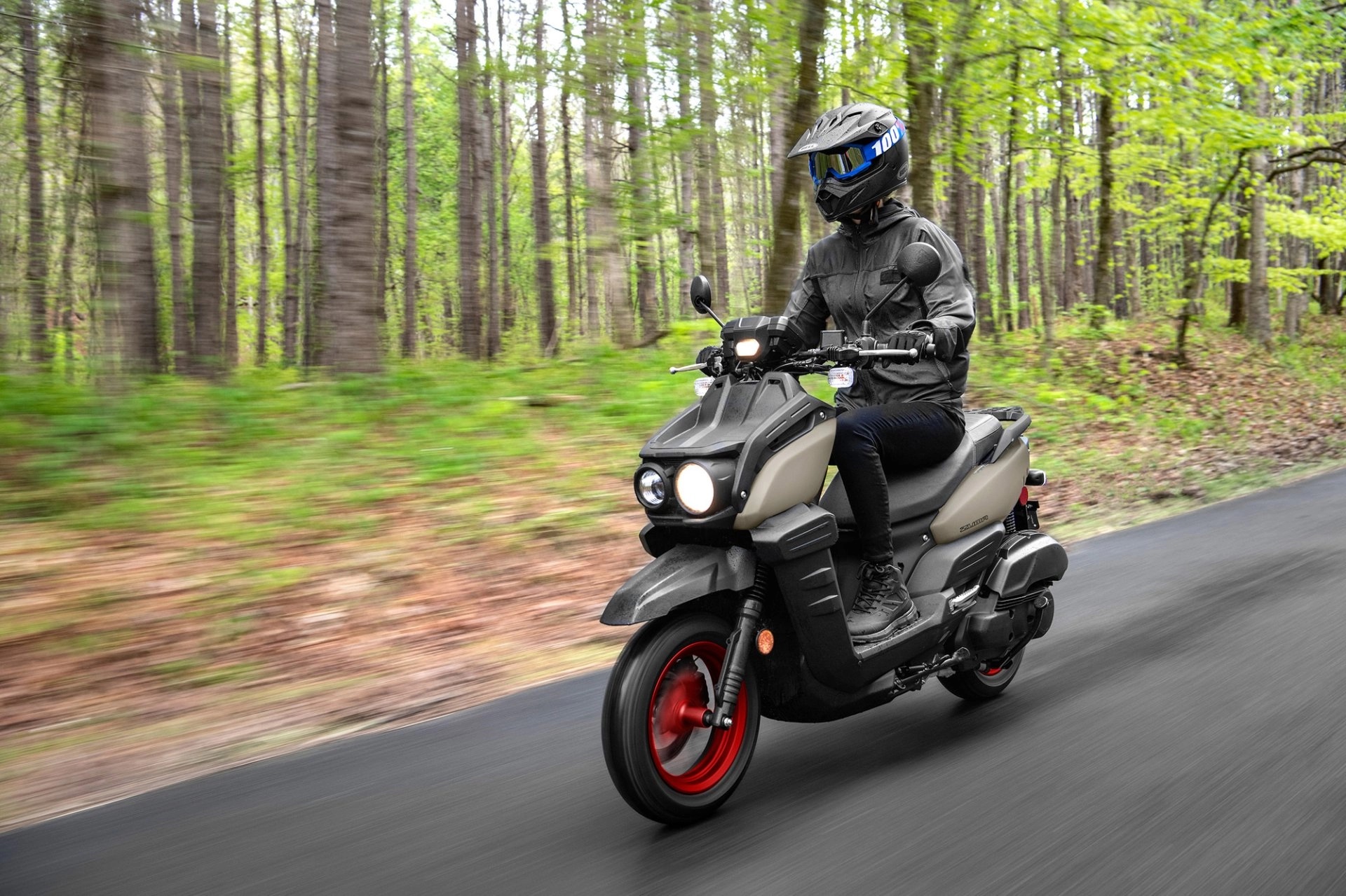Yamaha Zuma 125 2026 Debut Global, Skuter Adventure Irit BBM yang Siap ...