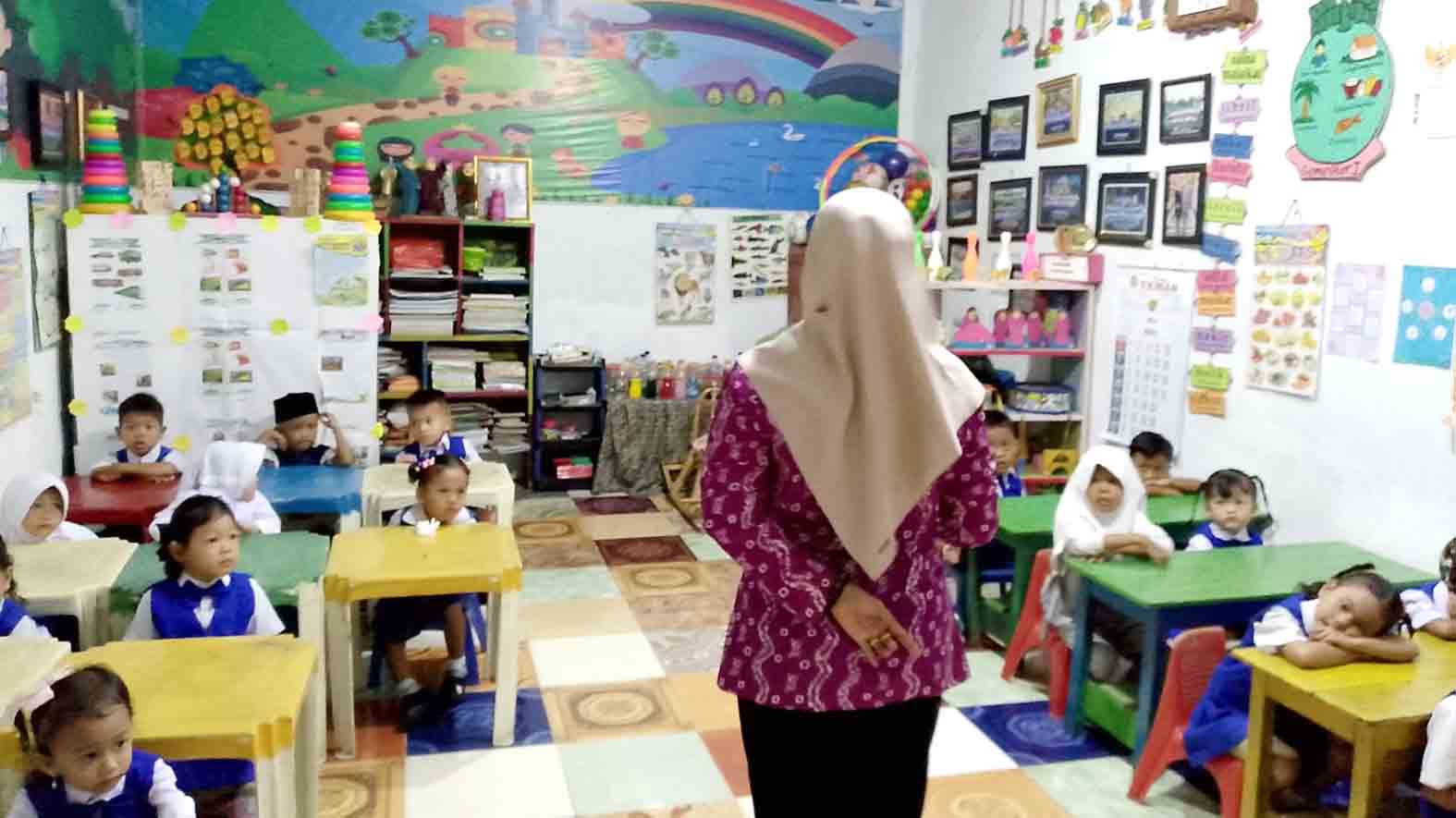 Guru TK Nusa Indah Lubuk Linggau Punya Cara Jitu Anak Didik Ceria dan ...