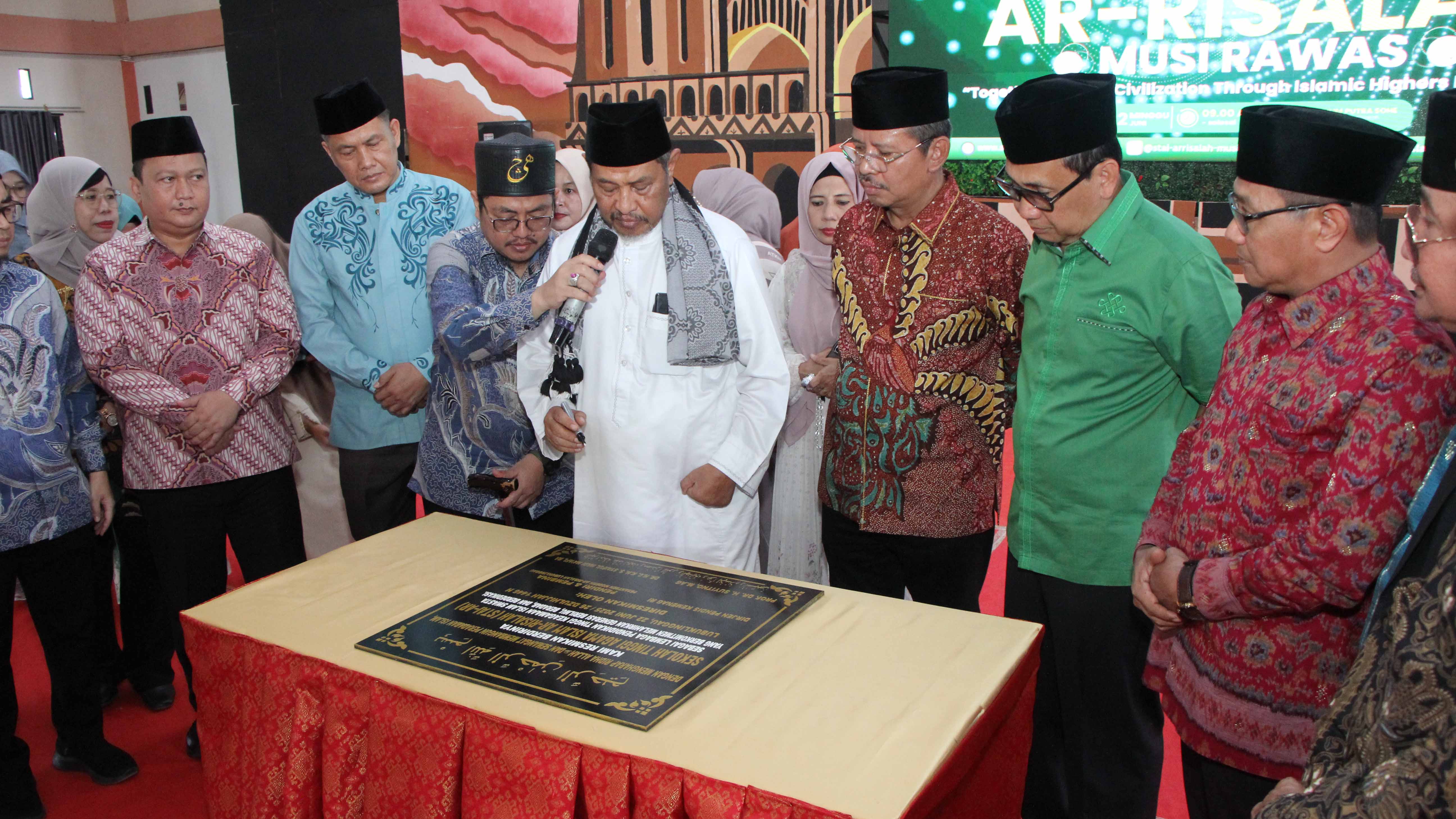 Punya 3 Prodi Unggulan, Berikut Prospek Alumni Manajemen Bisnis Syariah ...