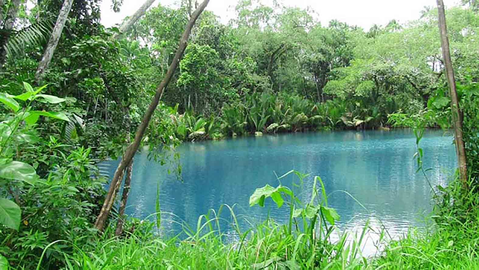 Danau Bak Blau Pulau Enggano Bengkulu Bikin Wisatawan Kagum dengan Air ...
