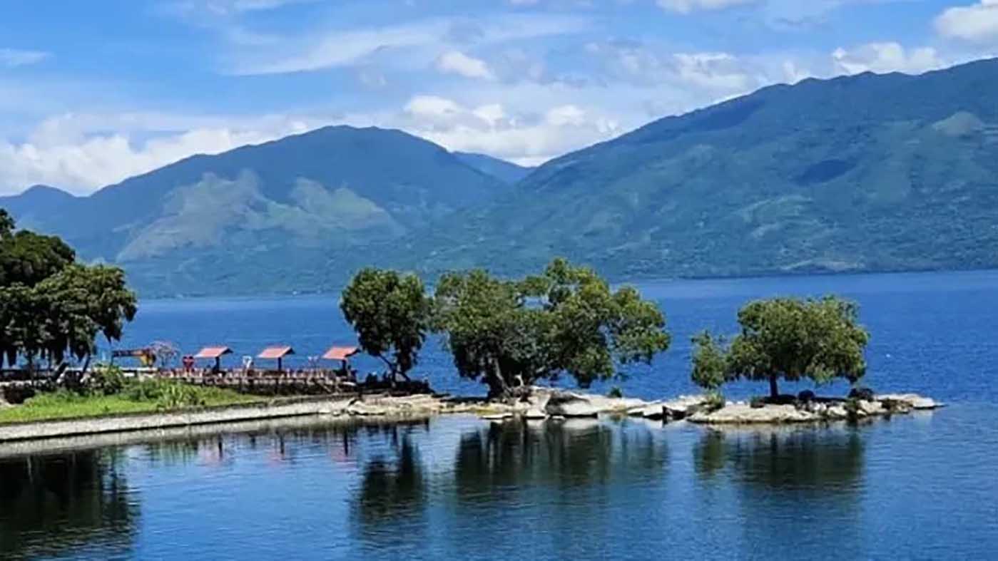 4 Danau di Sumatera Barat yang Wajib Dikunjungi