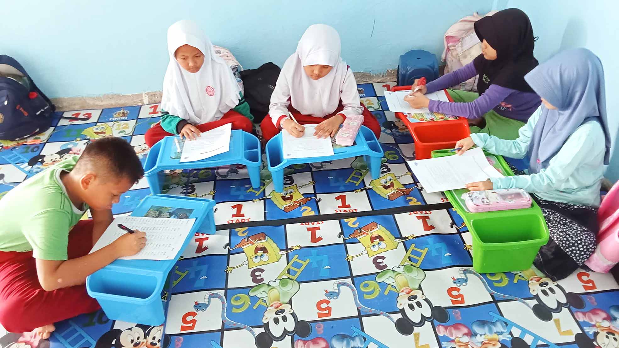 RIQA Learning Center, Bimbingan Belajar Menyatukan Pendidikan Akademik ...