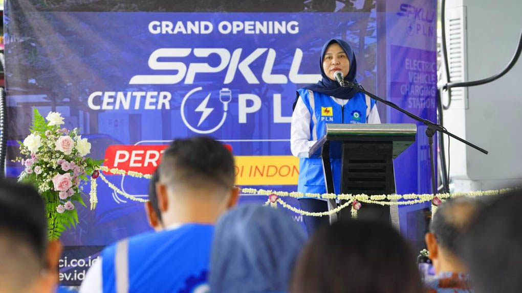 Pertama di Indonesia, PLN Resmikan SPKLU Center di Rest Area 38B Tol ...